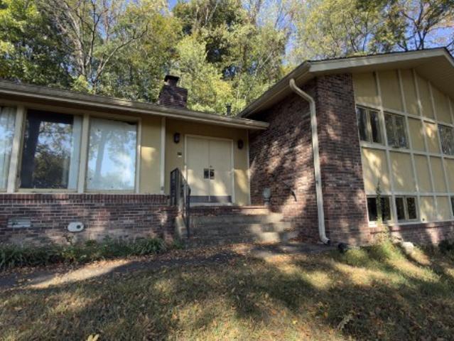 1213 Brentwood Ln