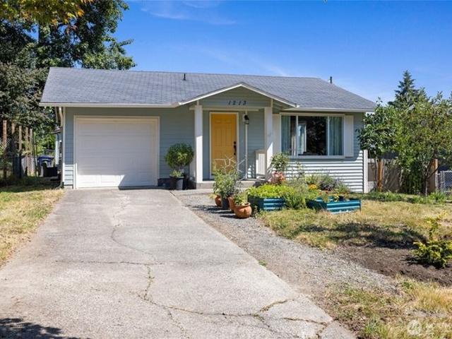 1213 E 59th St, Tacoma, WA 98404