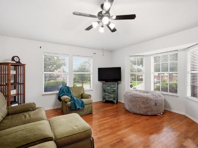 1213 Hampton Drive