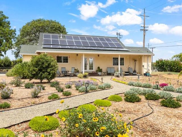 1213 Larkin Rd, Gridley, CA 95948