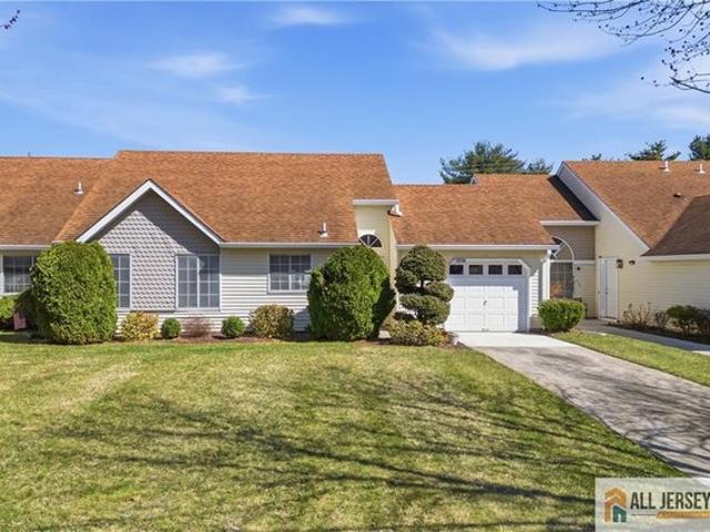 1213 Lindera Plz Unit B, Monroe, NJ 08831