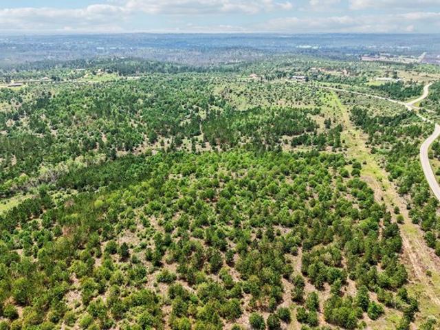 1213 Park Road 1C, Smithville, TX 78957