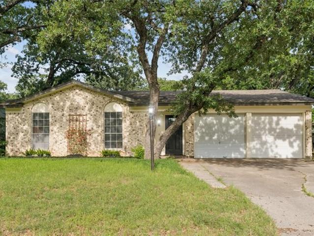1213 Pin Oak Dr, Denton, TX 76209
