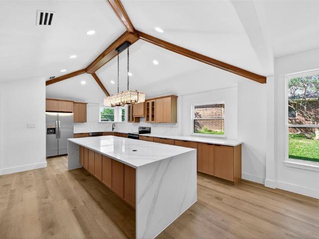 1213 Sycamore Drive