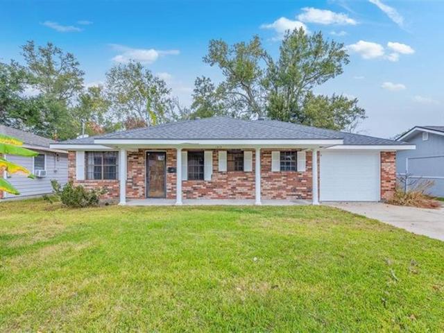 1213 S Elton Ct, Lake Charles, LA 70607