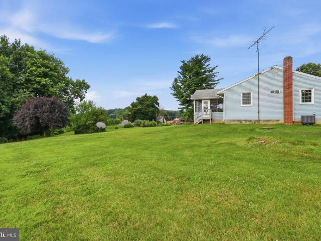 1213 S Lake Road