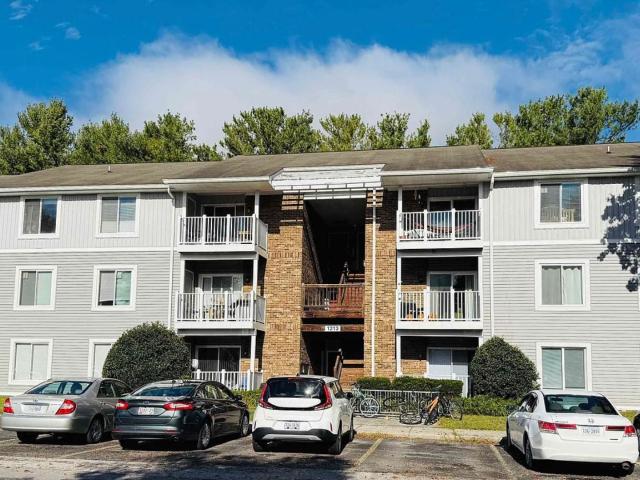 1213 University Terrace Apt C