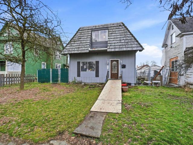 1213 W Maxwell Ave, Spokane, WA 99201 | MLS #202612 | Compass