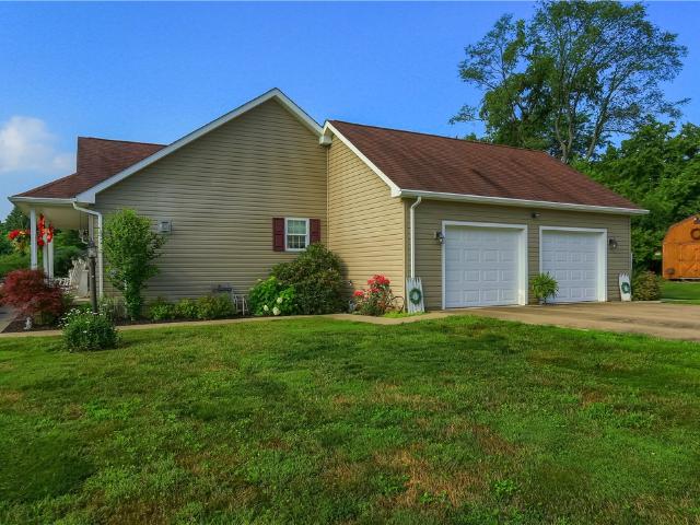 1213 West Dr
