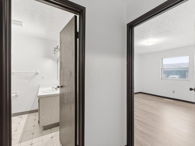 1213 Woodbrook Court # 34