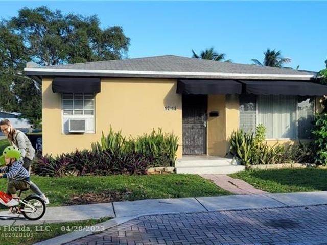 1213 1217 Southwest 3rd Ave, 2 beds, 2 full baths