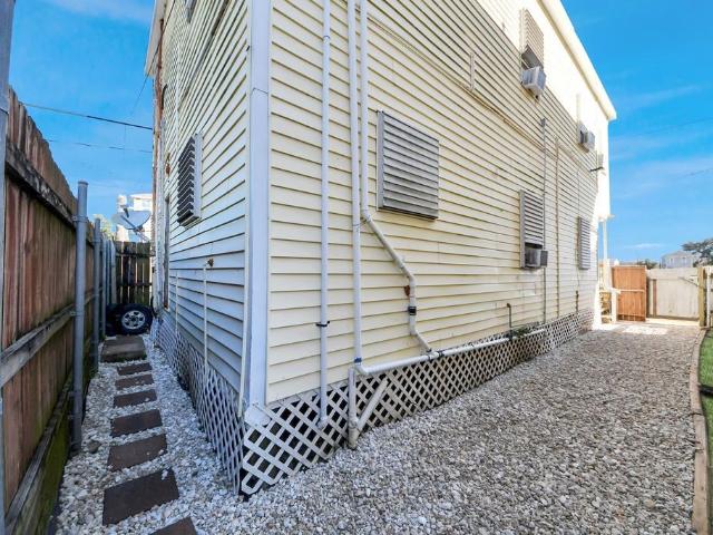 1213 28th St 2
