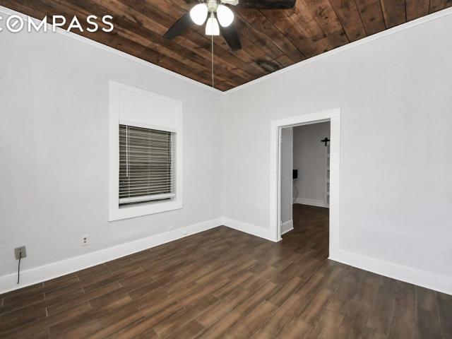 1213 28th St, Galveston, TX