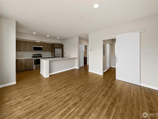 121 12th Avenue E # 409