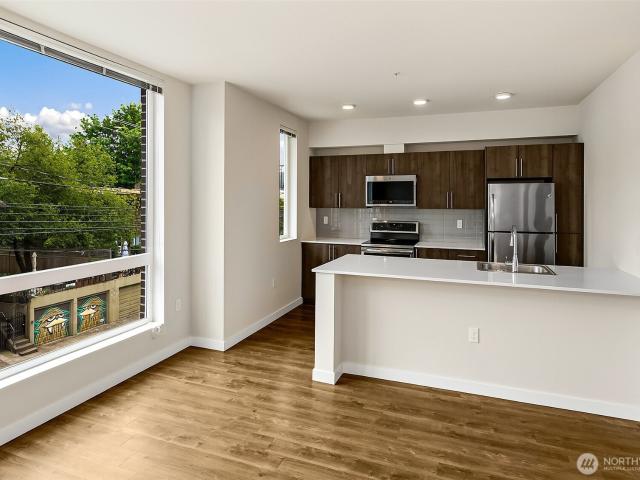 121 12th Avenue E # 409
