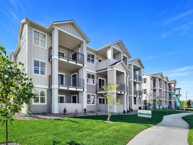 121 145 S Springtree Ln, Boise, ID 83709