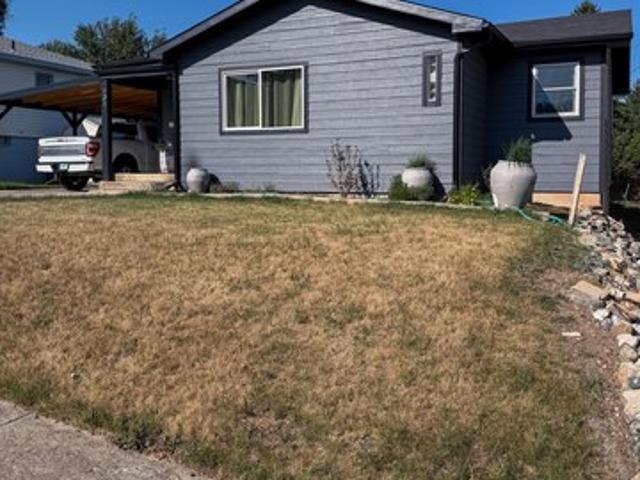 121 14th Ave S, Lewistown, MT 59457