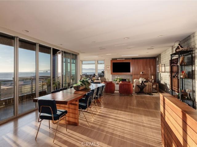 121 16th St, Manhattan Beach, CA 90266 | MLS #SB26063