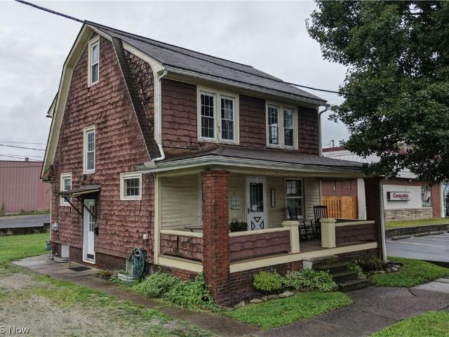 121 2nd Street SE