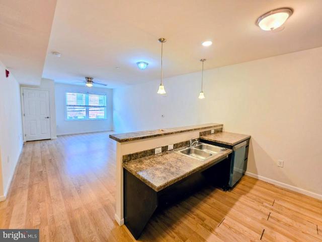 121 33 S 43Rd Street # 102