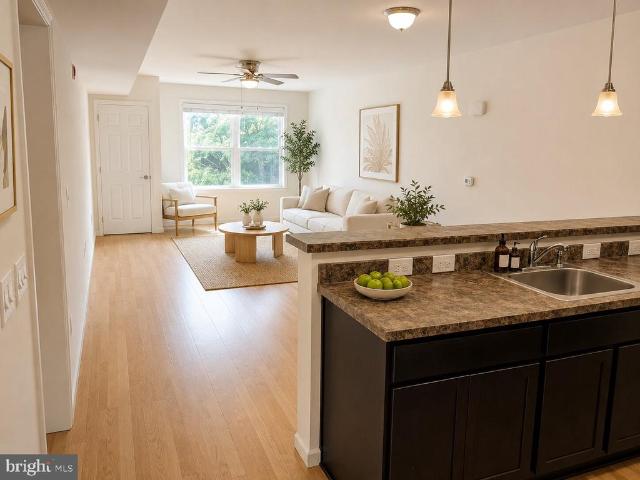 121 33 S 43Rd Street # 206