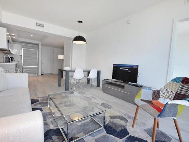 121 34th St NE #1006, Miami, FL 33137