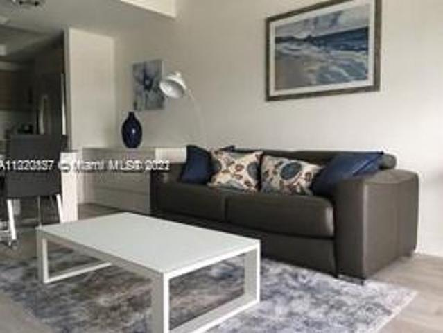 121 34th St NE #3011, Miami, FL 33137
