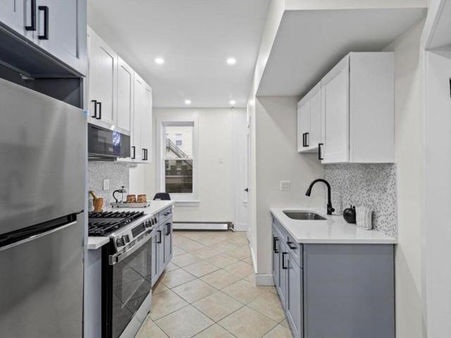 121 41St St # 3