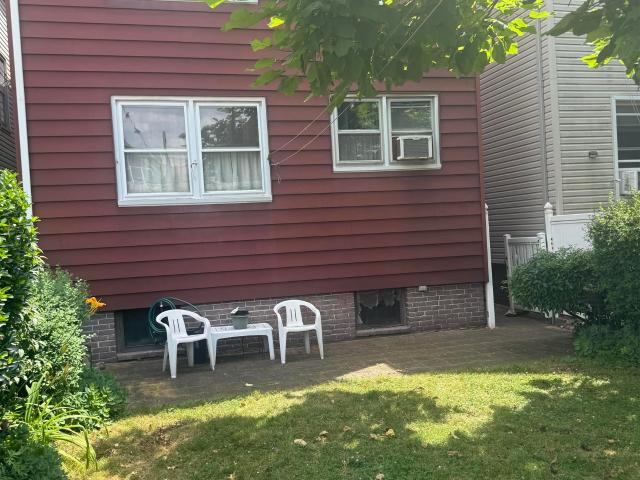 121 6Th St