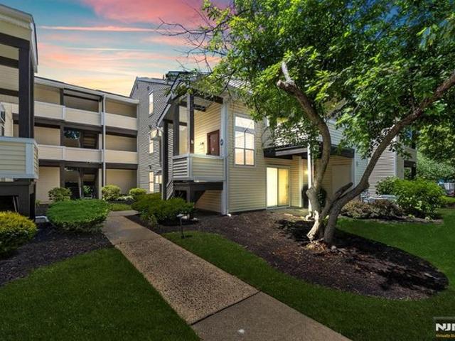 121 Country Club Dr Unit 10, Union, NJ 07083