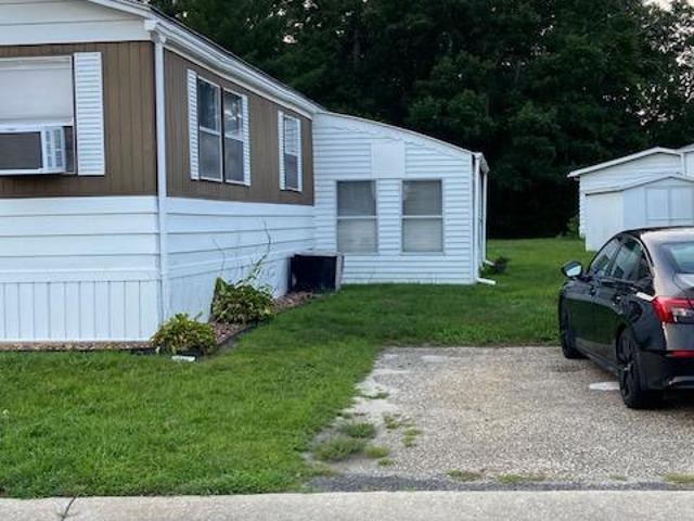 121 Country Lane