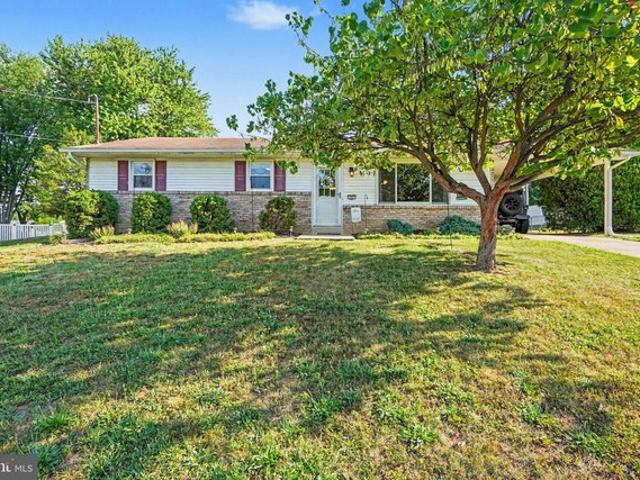 121 Carolyn St, Harrisburg, PA 17112