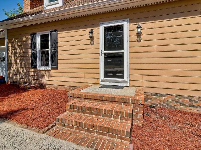 121 Carlsbad Court