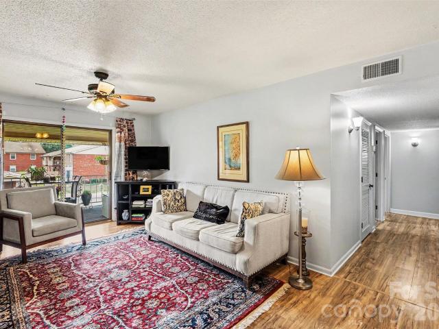 121 Carriage House Drive