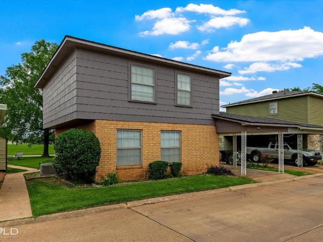 121 Carriage Square Drive