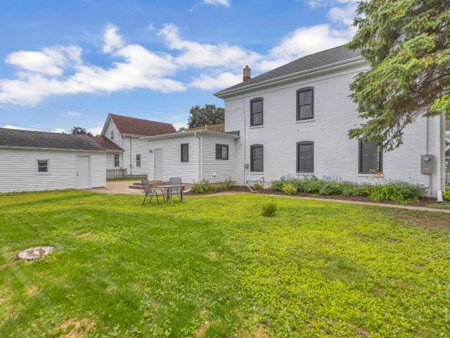 121 Cedar St
