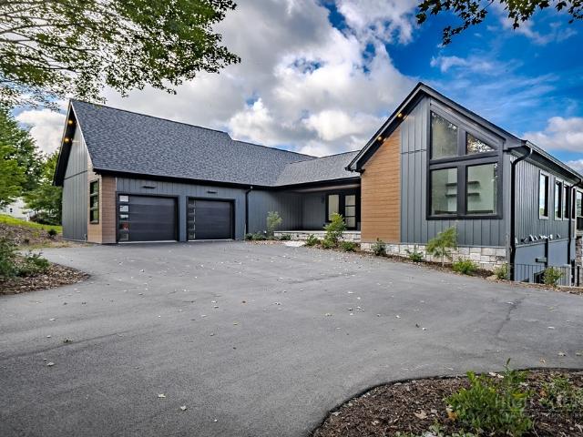 121 Charter Court