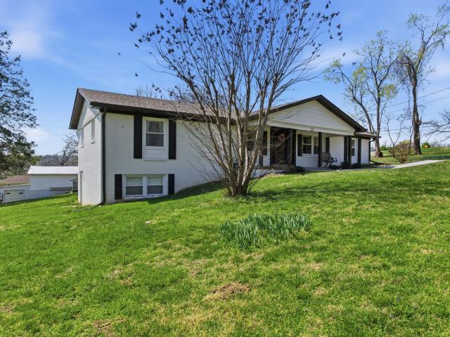 121 Cumberland Cir, Gallatin, TN 37066 | MLS #3163 | Compass