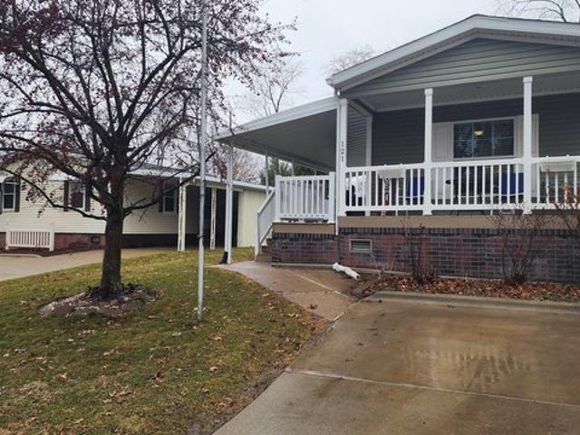 121 A St SW, Navarre, OH 44662