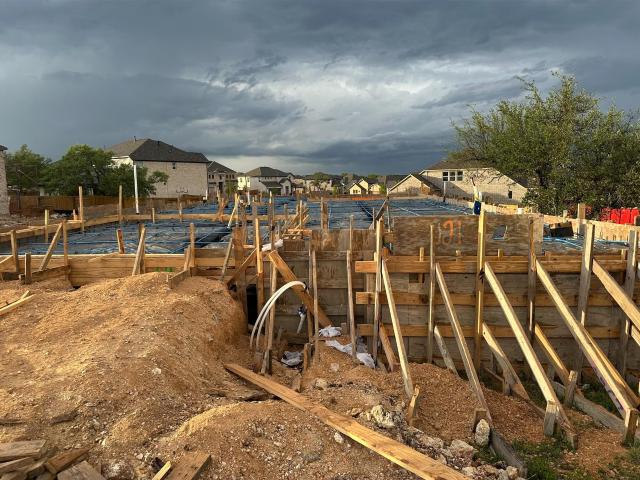 121 Amber Oak Ln