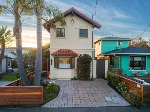 121 Anchorage Ave, Santa Cruz, CA 95062 | MLS #ML82042 | Compass