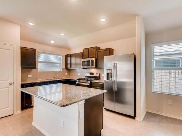121 Andesite Trl
