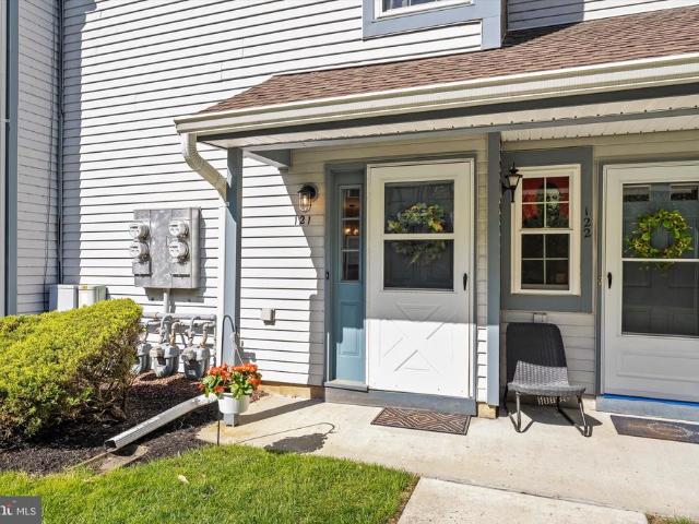 121 Andover Place