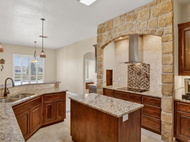 121 Abrego Mt, Floresville, TX 78114 | MLS #1951