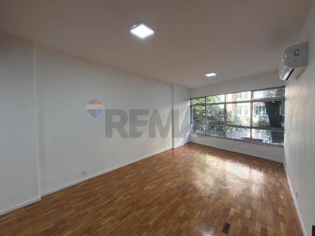 121 Área Útil Apartamento Alugar, 3 Dormitórios localizado em Avenida Rainha Elizabeth da Belgica, 376, Ipanema, Rio de Janeiro, Rio de Janeiro, 22081 042 | Brasil