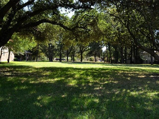 121 Autumn Wood Trl, Gun Barrel City, TX 75156