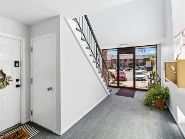 121 B Beverly Hill Ter