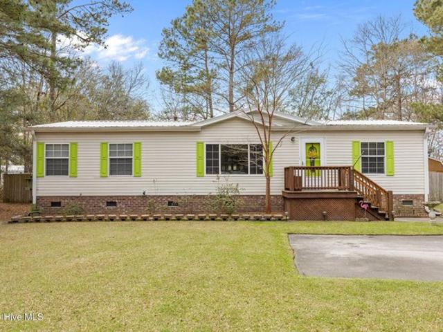 121 Bogue Forest Ct, Newport, NC 28570