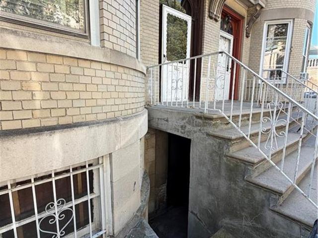 121 Bay 20th Street