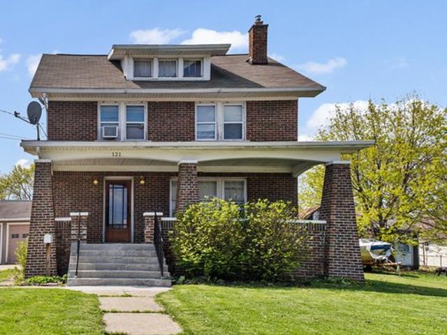 121 Bacon St, Rossford, OH 43460